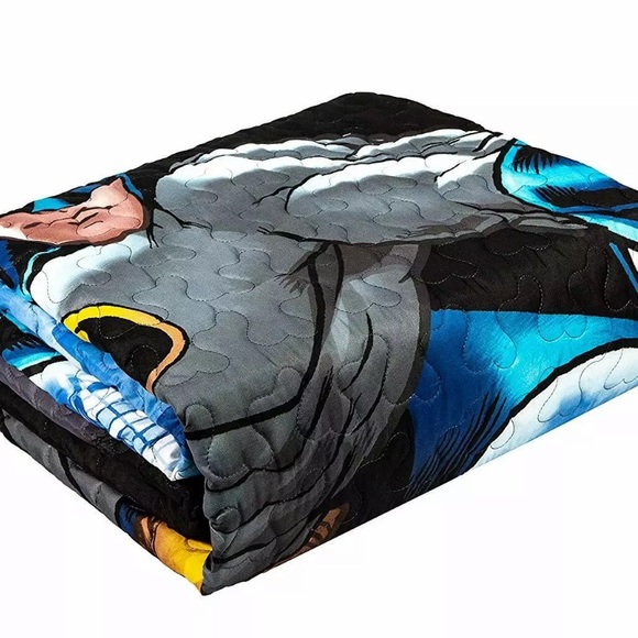 DC Comics | Bedding | Dc Comics Batman In The City Dark Knight ...